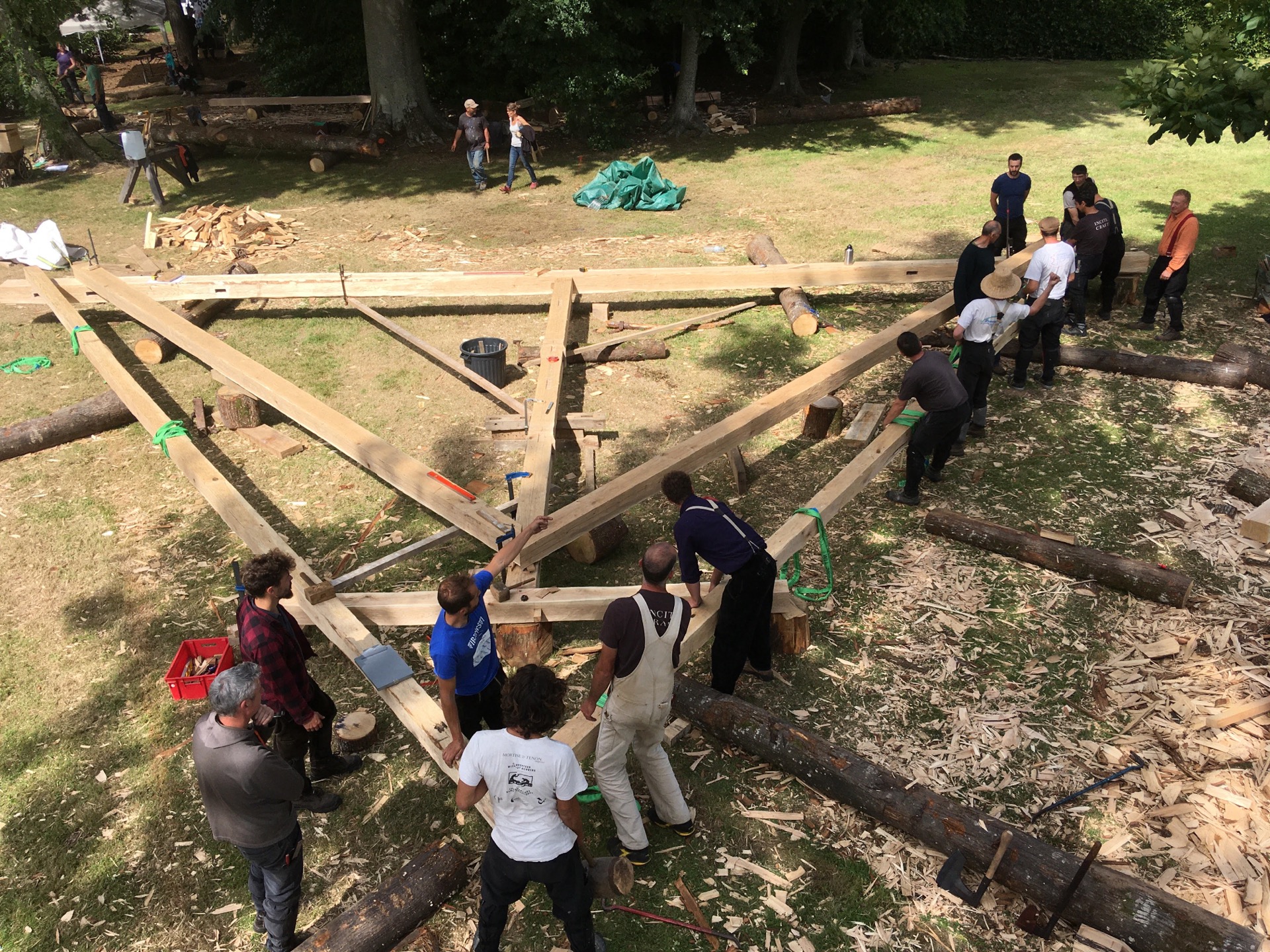 Carpenters without borders for Notre-Dame de Paris: handmade ...